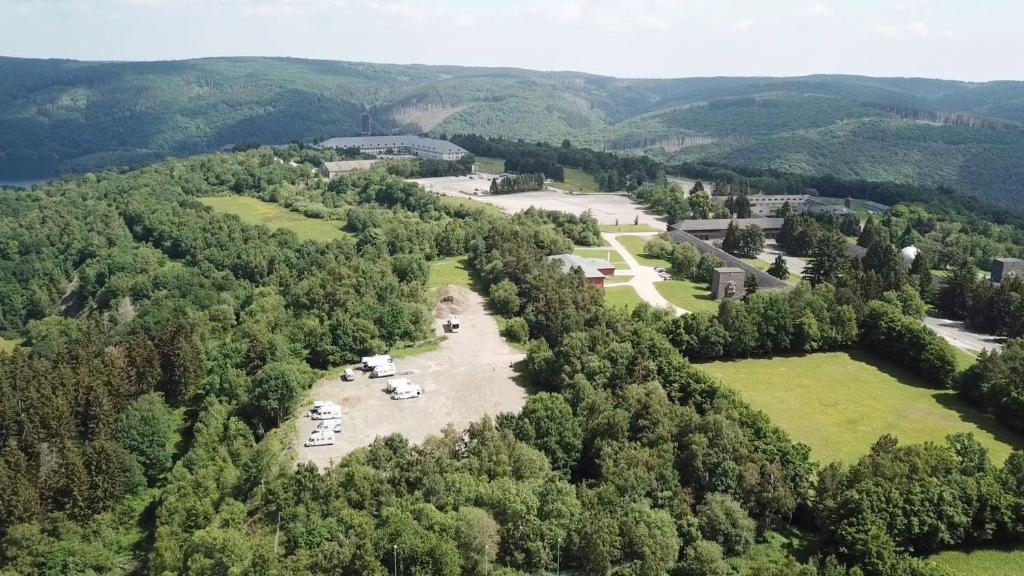 Lodge Camper im Nationalpark mit Aussicht & Geschichte, Schleiden ...