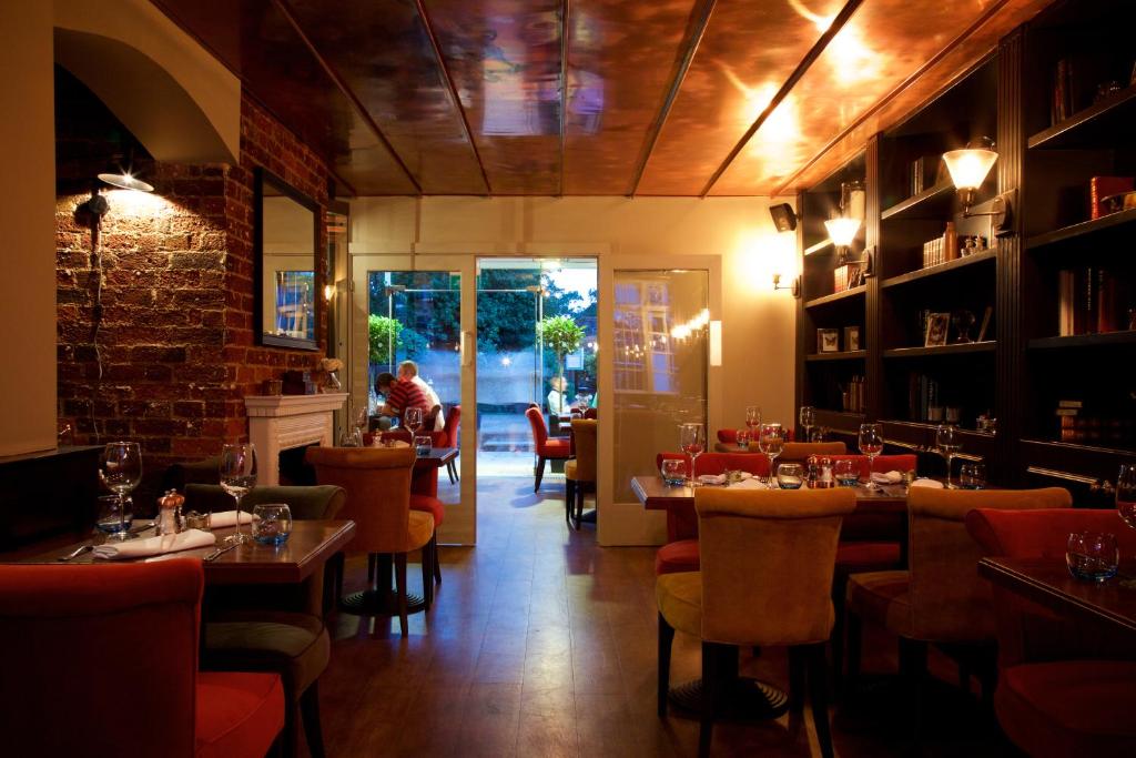 The Talbot Inn, Woking (updated prices 2025)