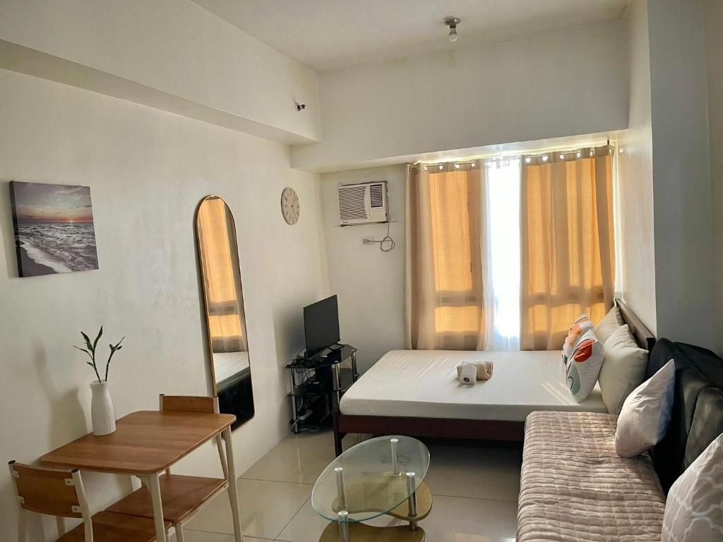 Minimalist Cozy condo in Makati,Netflix,Sauna,Pool, Manila (harga ...