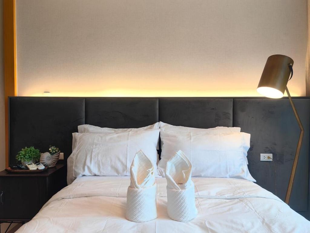 1BR Uptown Mall Fountain View Condo in Uptown BGC, Manila (opdaterede ...