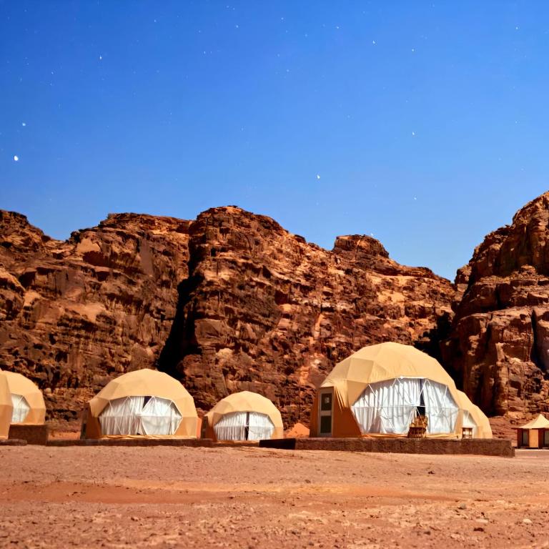 Desert Oasis in Wadi Rum Village - Cozy Lodge Room, Вади-Рам ...