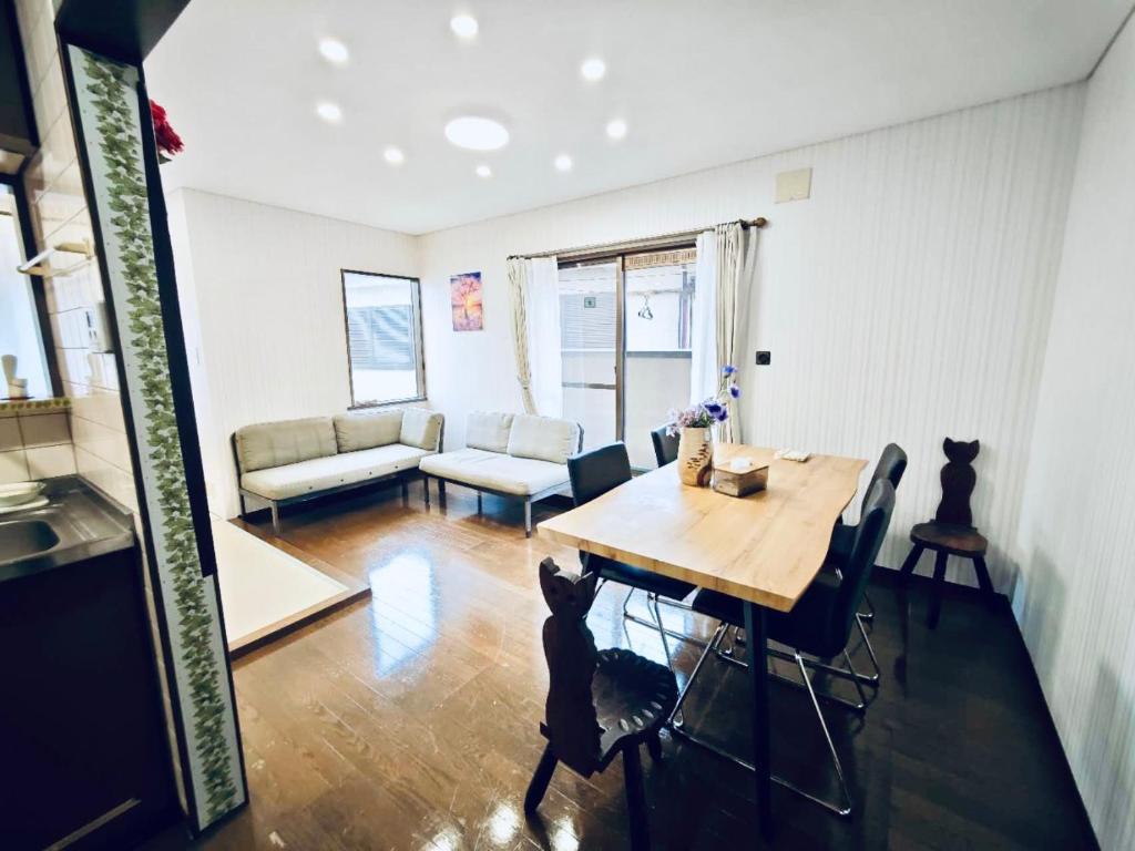 ZYZ Higashijūjō House KI0483, Wada (updated prices 2026)