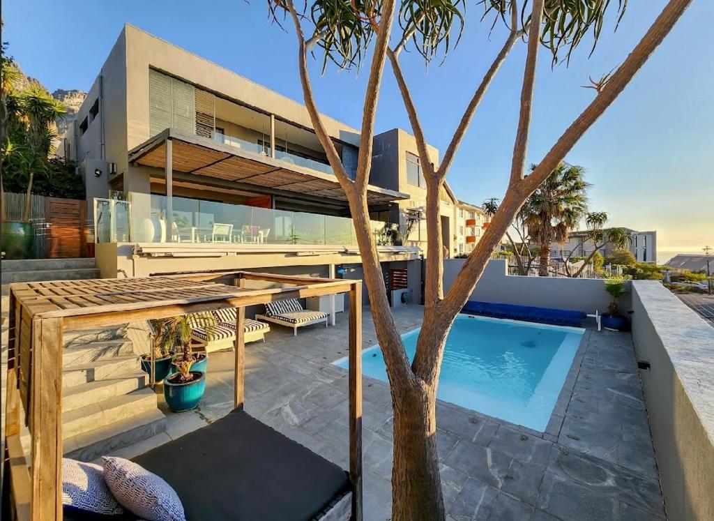 BAHARI House CAMPS BAY, Cape Town (updated prices 2026)