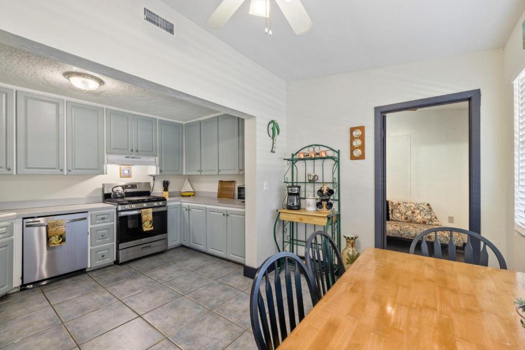 Pirates Paradise, Cedar Key (updated prices 2026)