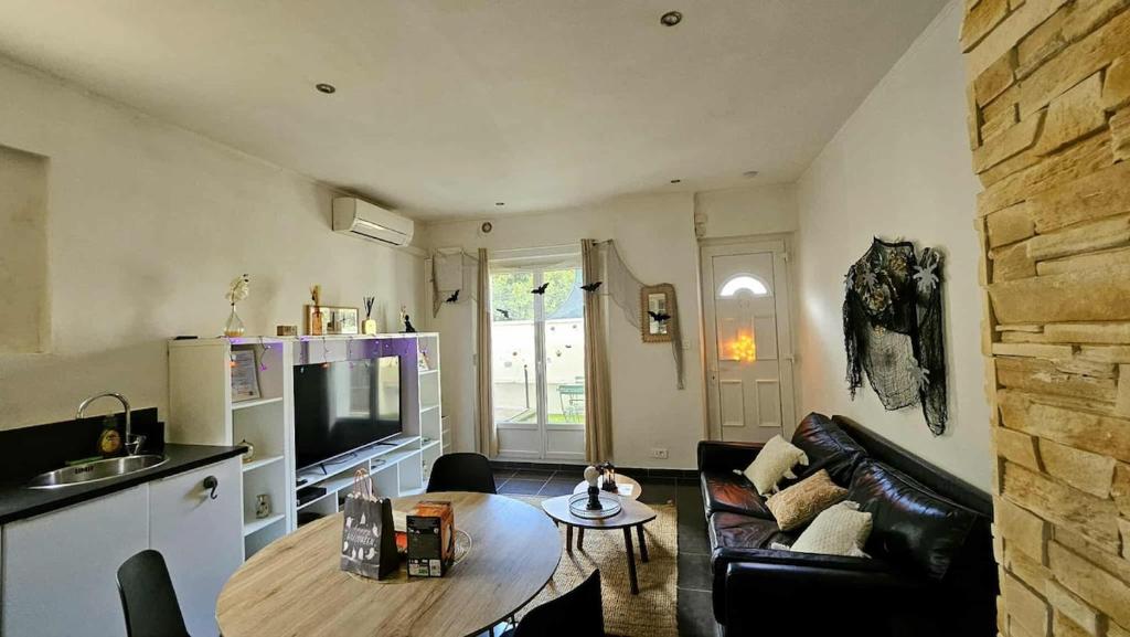 Le Souffle Marin celebrates Halloween!, La Seyne-sur-Mer (nove cijene ...