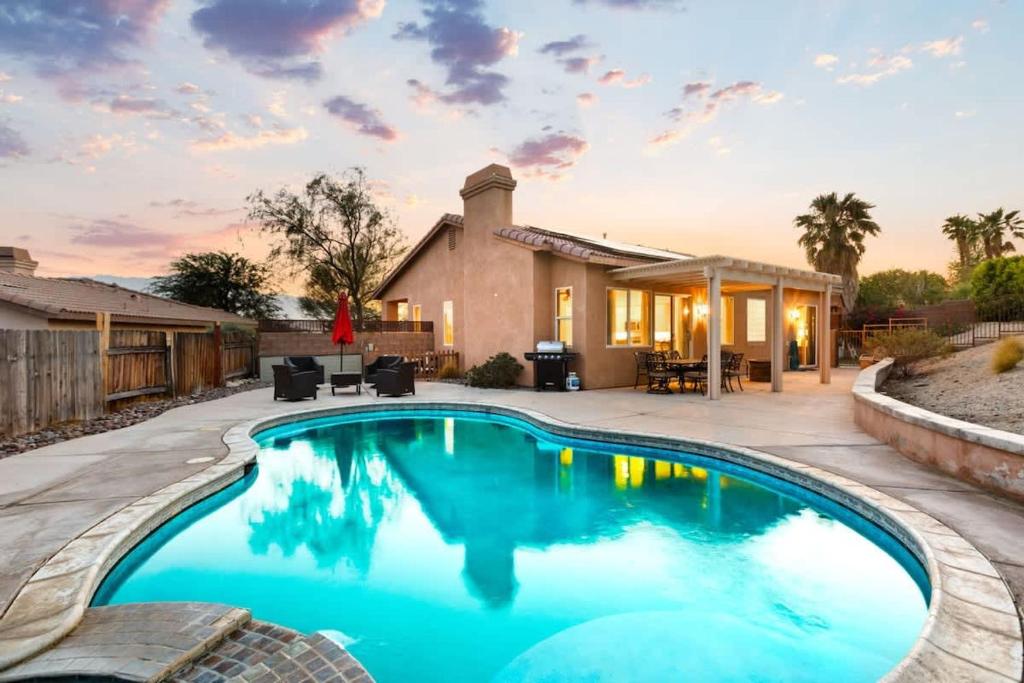 Desert Hot Springs Home - Private Pool Spa BBQ, Desert Hot Springs ...