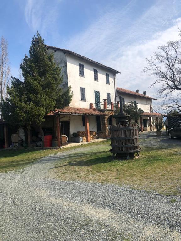 Cascina Valgrande 2, Rocca Grimalda (updated prices 2026)