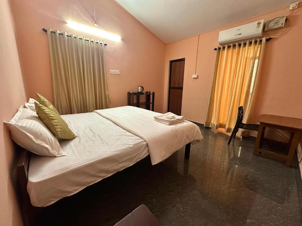 Coral cove guest house, Colvá (preços atualizados para 2025)