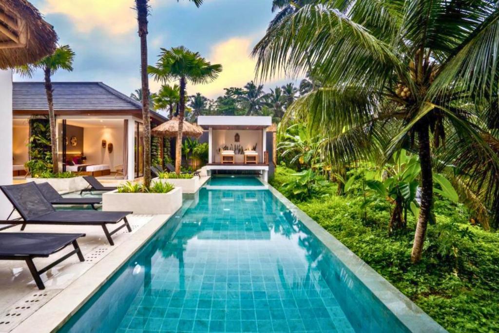 Elara Lush Garden 5 BR Private Pool Villa ZN339, Ubud (tarifs ...
