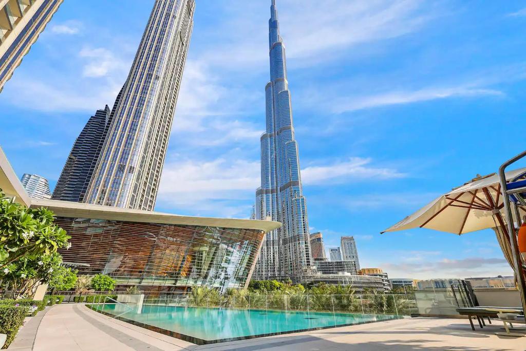Vogue Vacation Homes, Downtown Grande Signature Residences, near Dubai ...