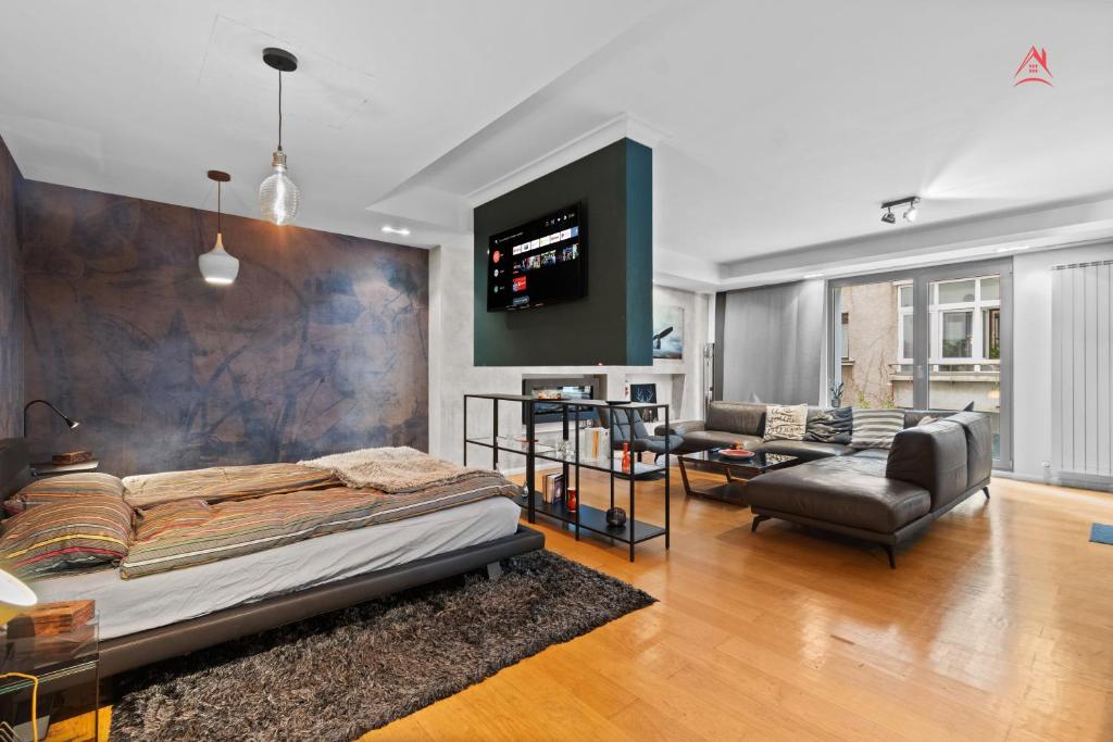 Vernescu Studio In The Heart Of The City With Free Parking, Bucarest ...