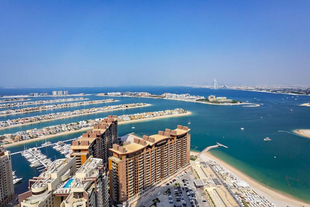Palm Tower 1b, wonderful view from a high floor, Дубай (актуальные цены ...