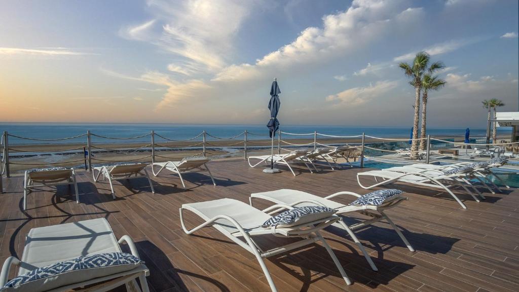 Lavish 1 bedroom Beach Front Condominium Encantame C-1403, Playa ...