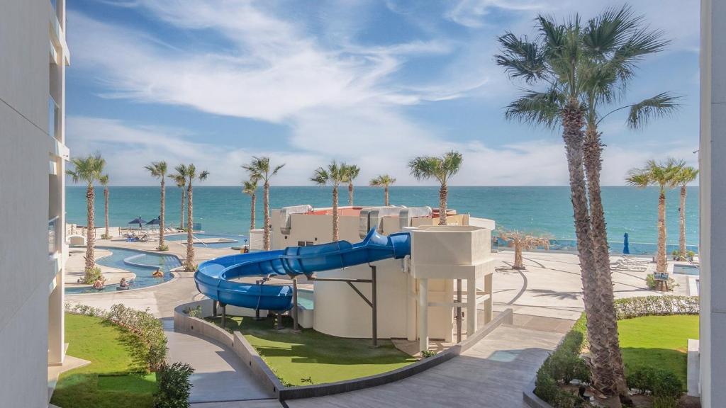 Attractive 2 bedroom condo Encantame Towers Velero 105, Playa Encanto ...