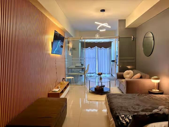 SMDC Wind Residences Tagaytay - Maples & Ash Staycation, Kaybagal (2025 ...