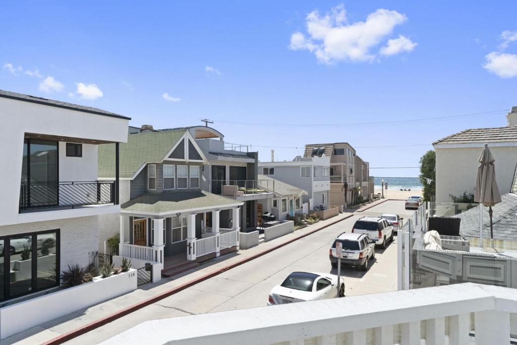 6Br Oceanview Getaway Steps From 27Th St Beach By Beachview Rentals ...