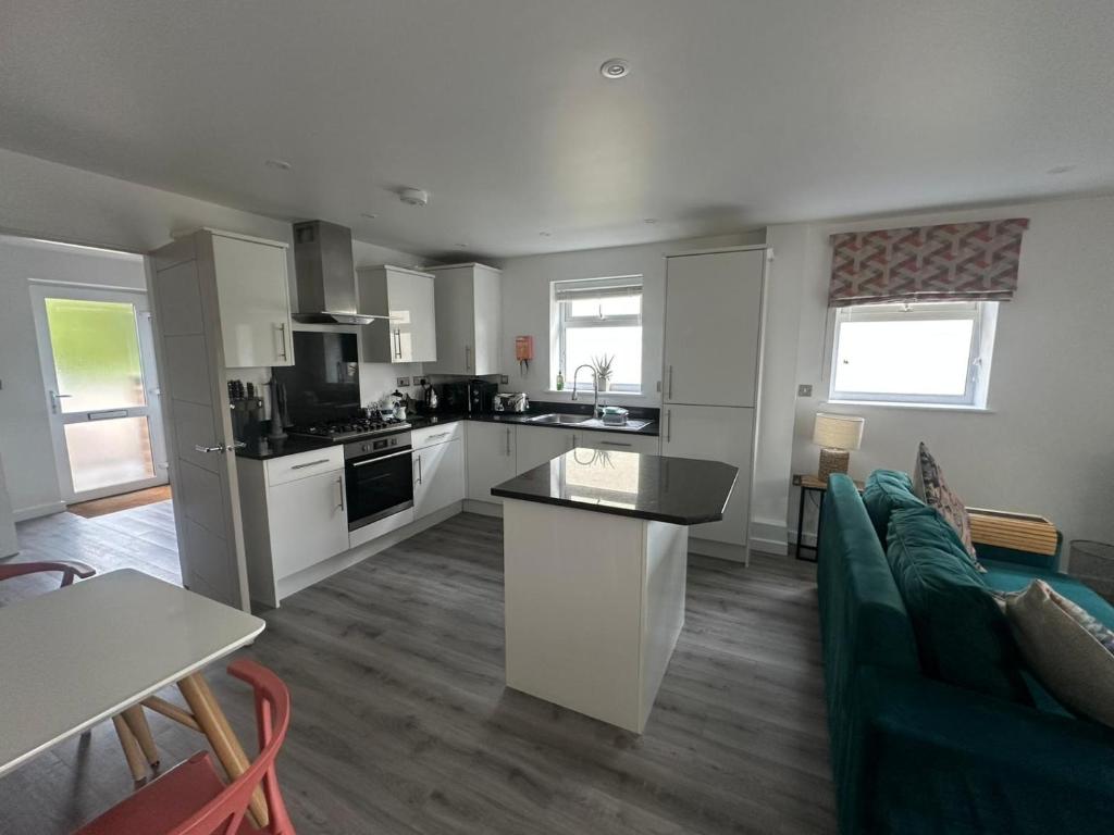 Wave Side Lodge 106B- Retallack Resort & Spa, Saint Columb Major ...