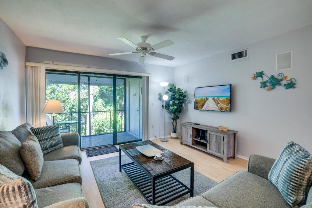 Sun Stack at Runaway Bay 251 by SeaBreeze Vacation, Bradenton Beach ...