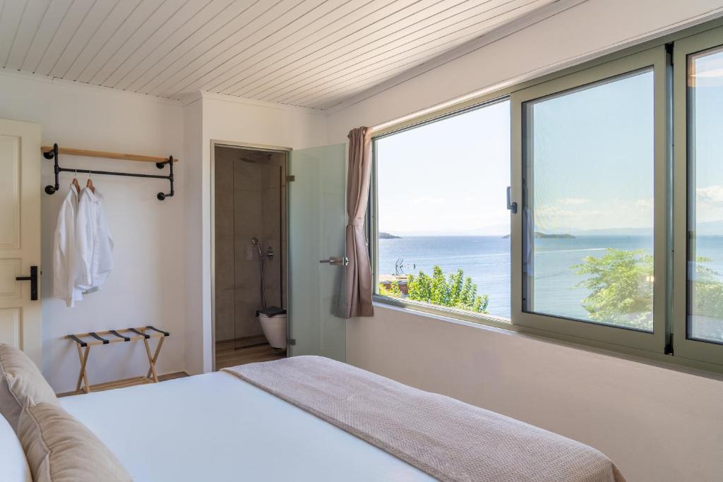 Aerie House Skiathos 2 bedroom 2 bathroom apartment with sea view ...