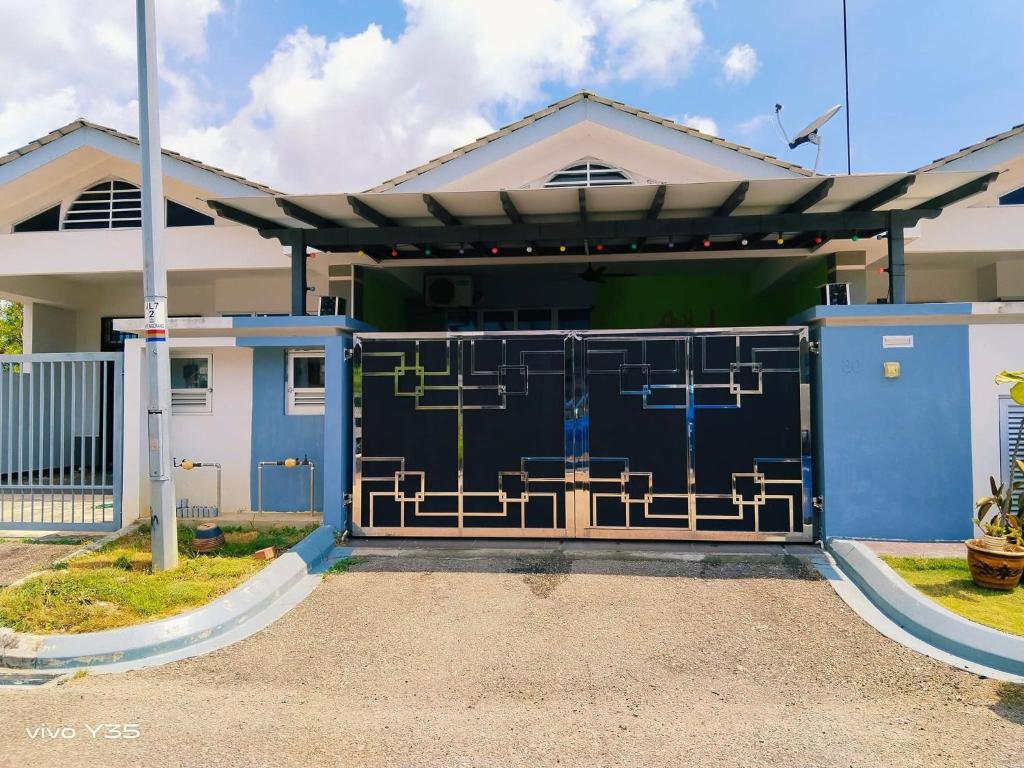 Puteri Desaru Homestay, Bandar Penawar (updated prices 2026)