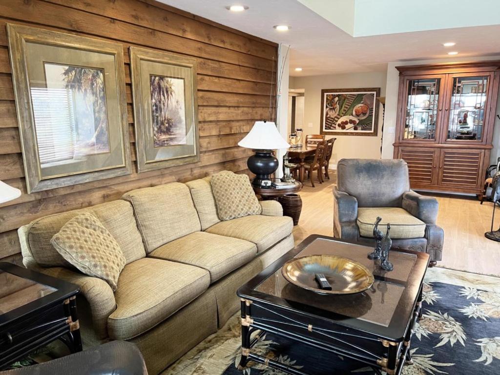 Waterfront Luxury - Bay Breezes & Loft Lounge, Энглвуд (актуальные цены ...