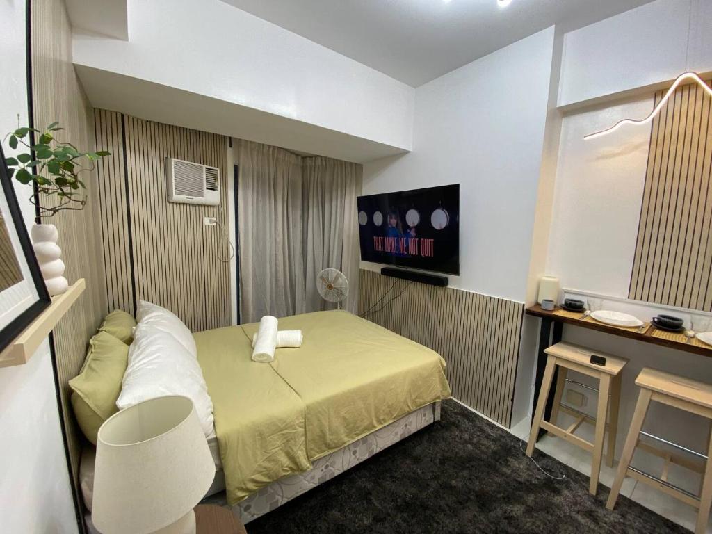 Manila Room Near US Embassy 40th FL Grand Rivier, Манила (актуальные ...