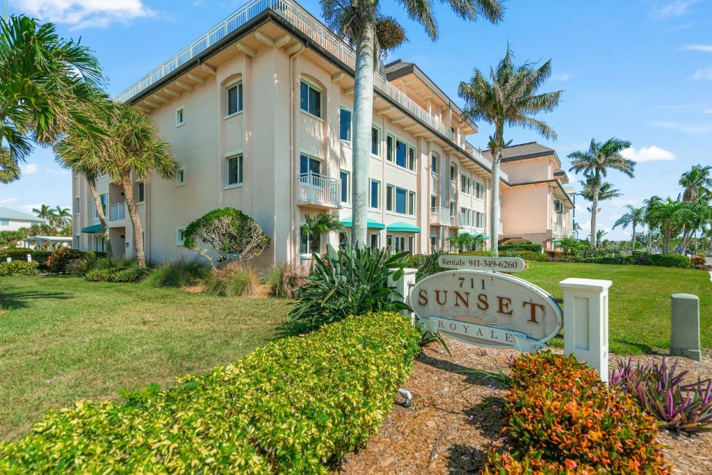 Sunset Royale - 100, Siesta Key (updated prices 2026)