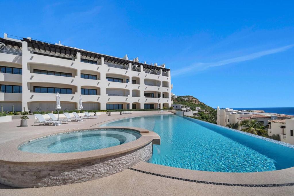 Oceanfront Infinity Pool Vera Neo Beach Club Gym, San José del Cabo ...