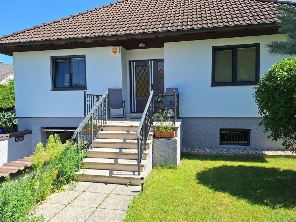 House with garden close to Vienna & Airport（Maria Ellend）：（最新料金：2026年）