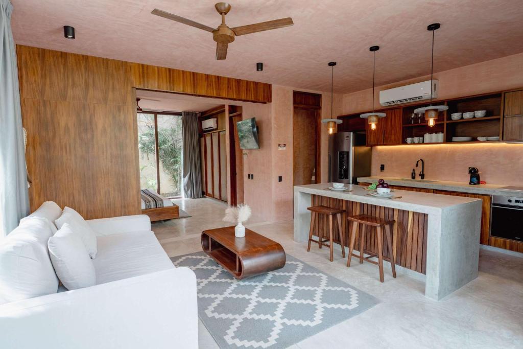 Twin Villas Tulum 6BR Luxury Retreat with 4 Pools, Tulum (updated ...