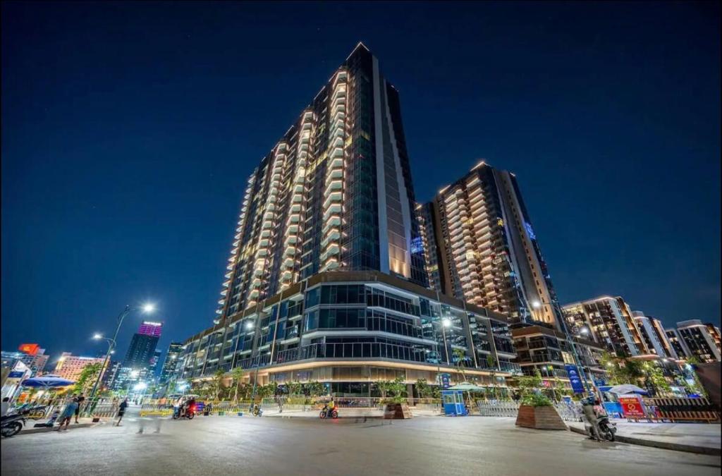 Bason Hideaway METROPOLE Apartment with free SIM for 3 Nights and Free ...