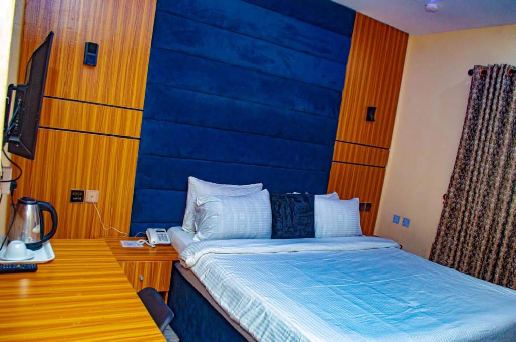 Bremmy Multilinks Hotels and Suites, Asaba (uppdaterade priser för 2025)