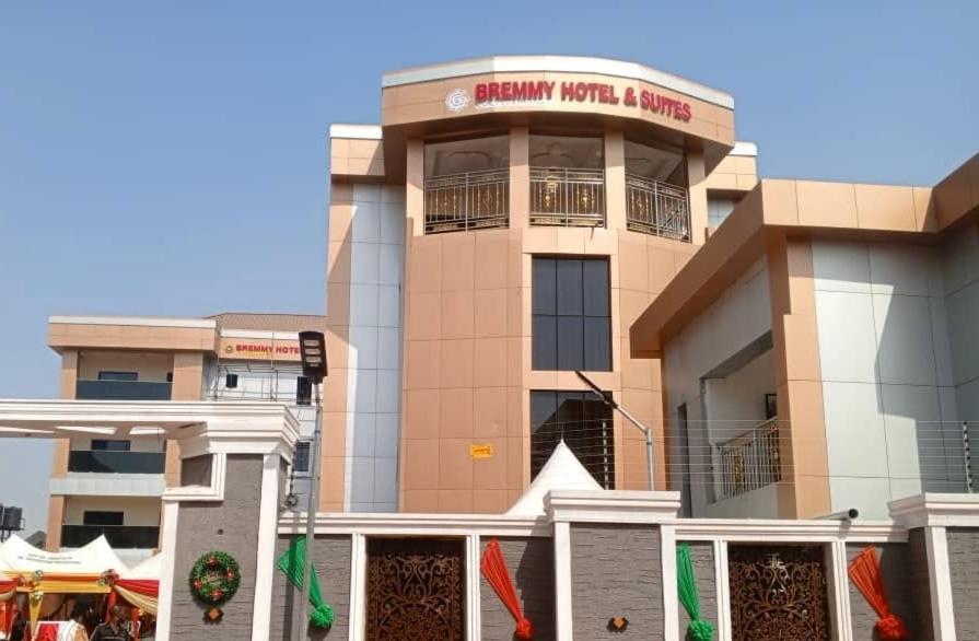 Bremmy Multilinks Hotels and Suites, Asaba (uppdaterade priser för 2026)