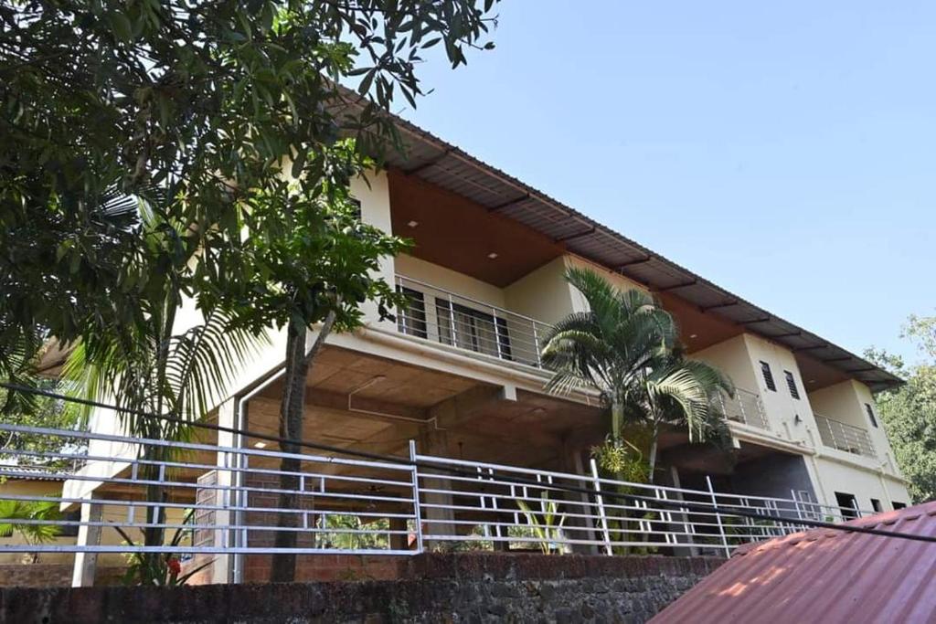 Mahabaleshwar Agro Village, Lamaj (обновени цени за 2026 г.)