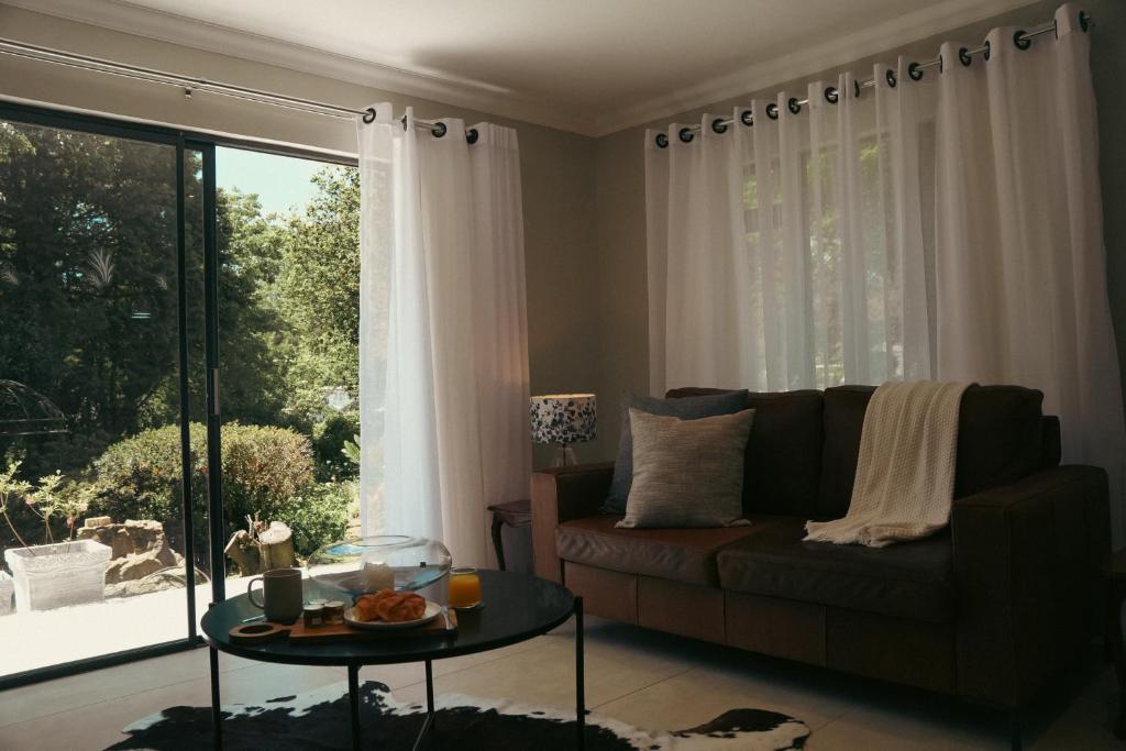 Two on Bramble, Хилтон (актуальные цены 2025 года)