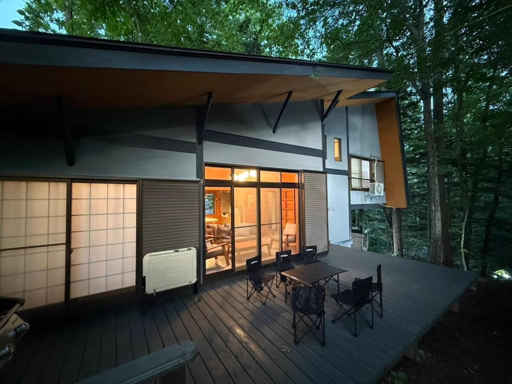 Hilltop Villa Karuizawa - Peaceful Hilltop Forest Retreat with Mountain ...