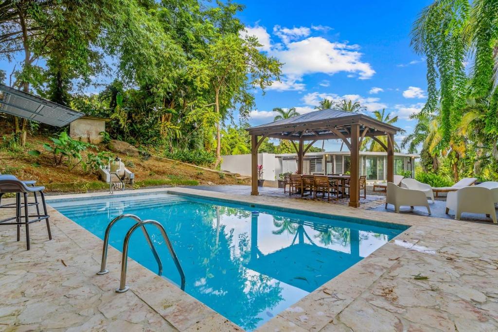 Unique Rainforest Villa, Pool Modern Comforts, Rio Grande (prețuri ...