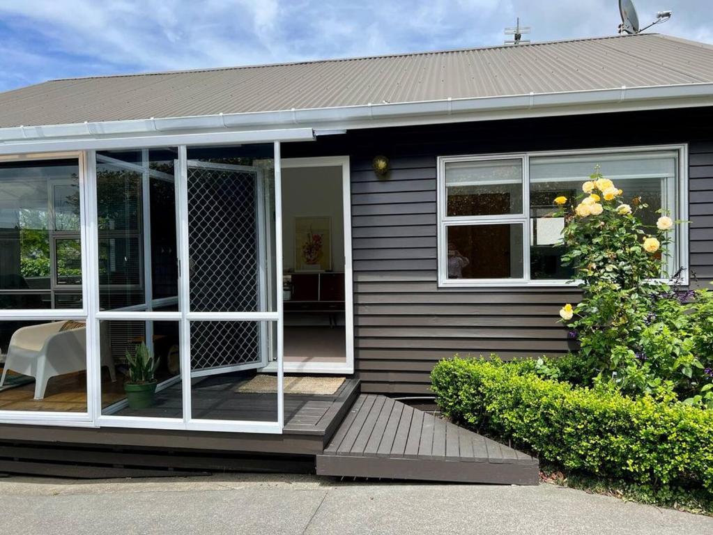 Mid century masterpiece, Auckland (updated prices 2026)