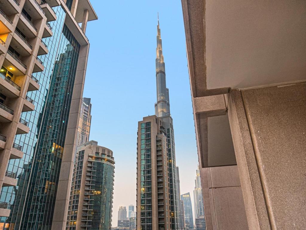 Cozy 1BR Downtown Burj View, Dubai (updated prices 2026)