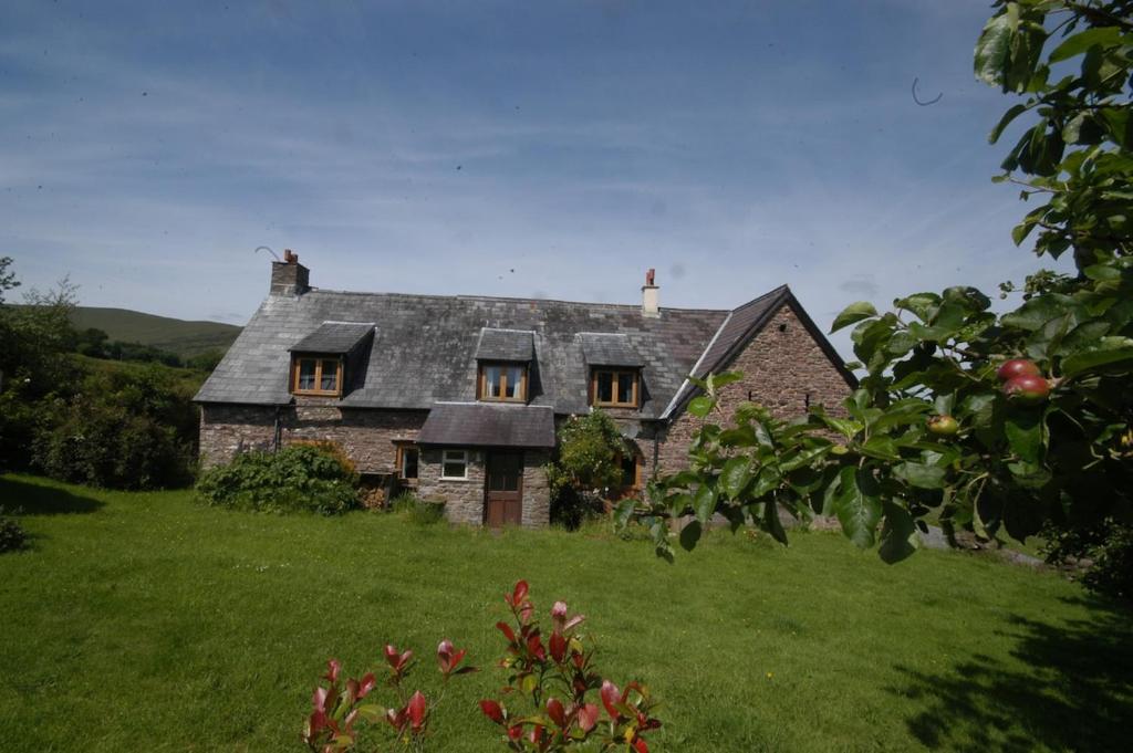 Rustic 18th Farm Cottage in the Brecon Beacons, Brecon (updated prices ...