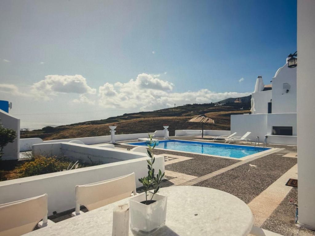 Sunset Aura Santorini, Éxo Goniá (tarifs actualisés, 2026)