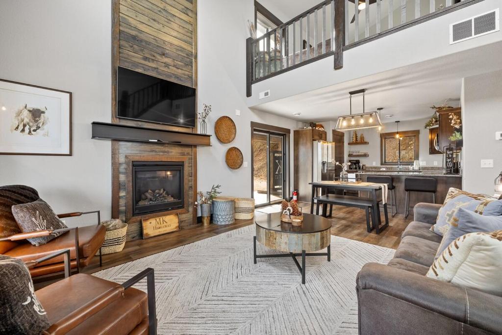 MK Hideaway, Lead (aktualisierte Preise für 2025)