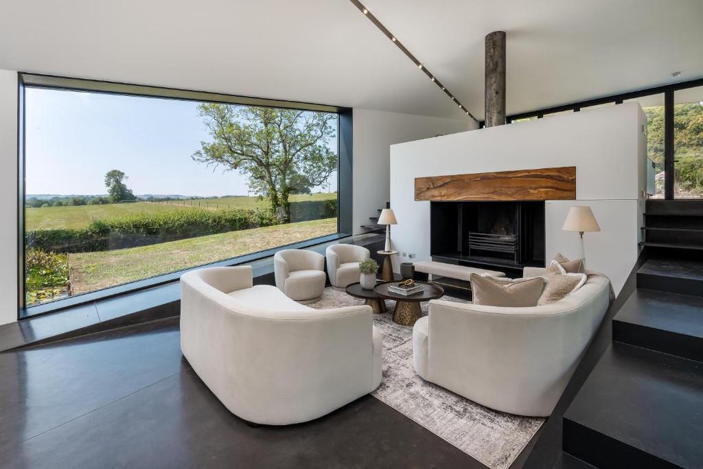 Pass the Keys Bond-villain Style Home with Panoramic Views, Enborne ...