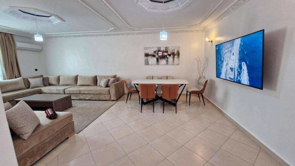 North Cozy Stays Modern 3 Chambres Appartement à Tanger Centre ville ...