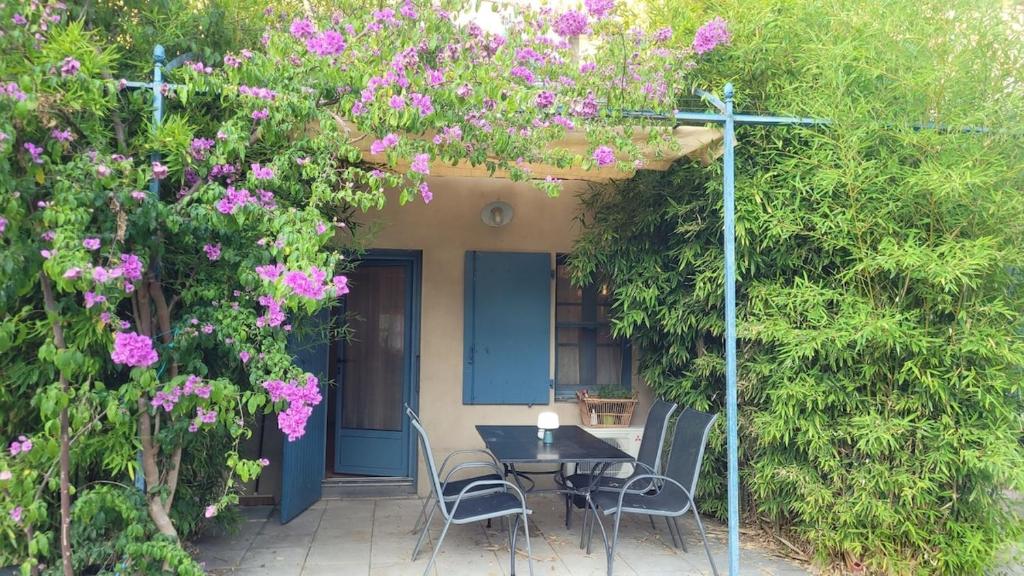 Maisonnette tout confort dans mas camarguais, Saint-Laurent-dʼAigouze ...