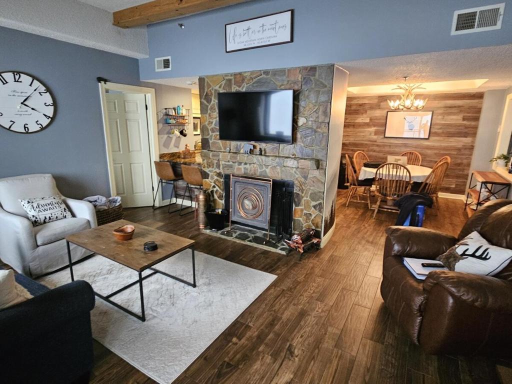 Condo with beautiful views, Sugar Mountain (updated prices 2025)
