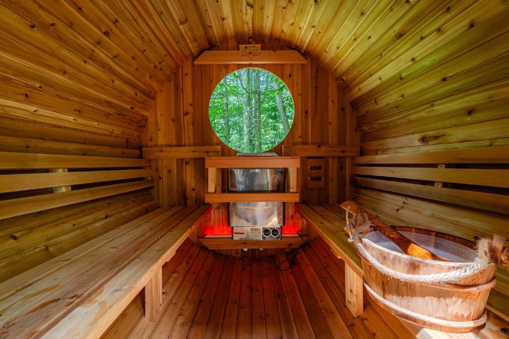 Driftland Cabin sauna, hot tub, pizza oven, Davis (aktualizované ceny ...