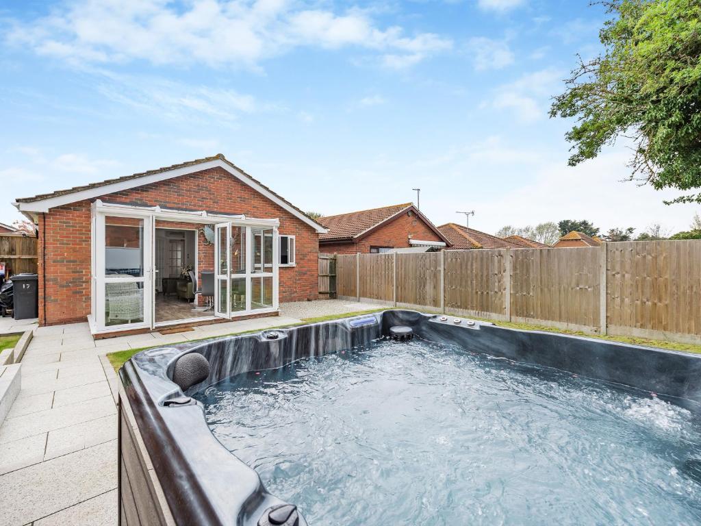 The Beach Bungalow, Beltinge (updated prices 2026)