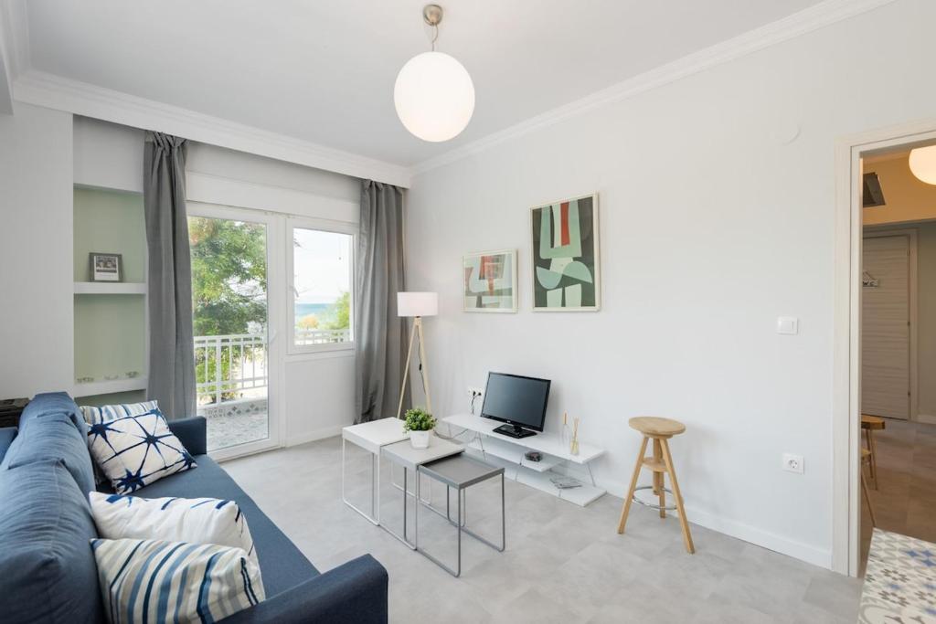 Peraia beachfront apartment, Perea (updated prices 2026)