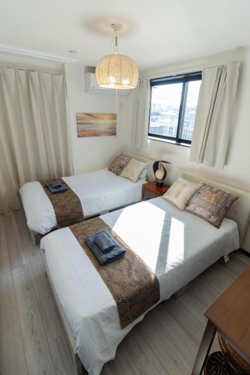 Tokyo Skytree 401 Bali-Style Twin bed Bath & WC, Tokyo (prisene ...